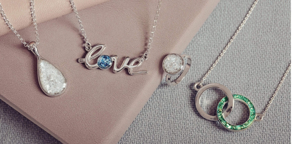 Memorial Jewellery Myths – Hand on Heart Jewellery