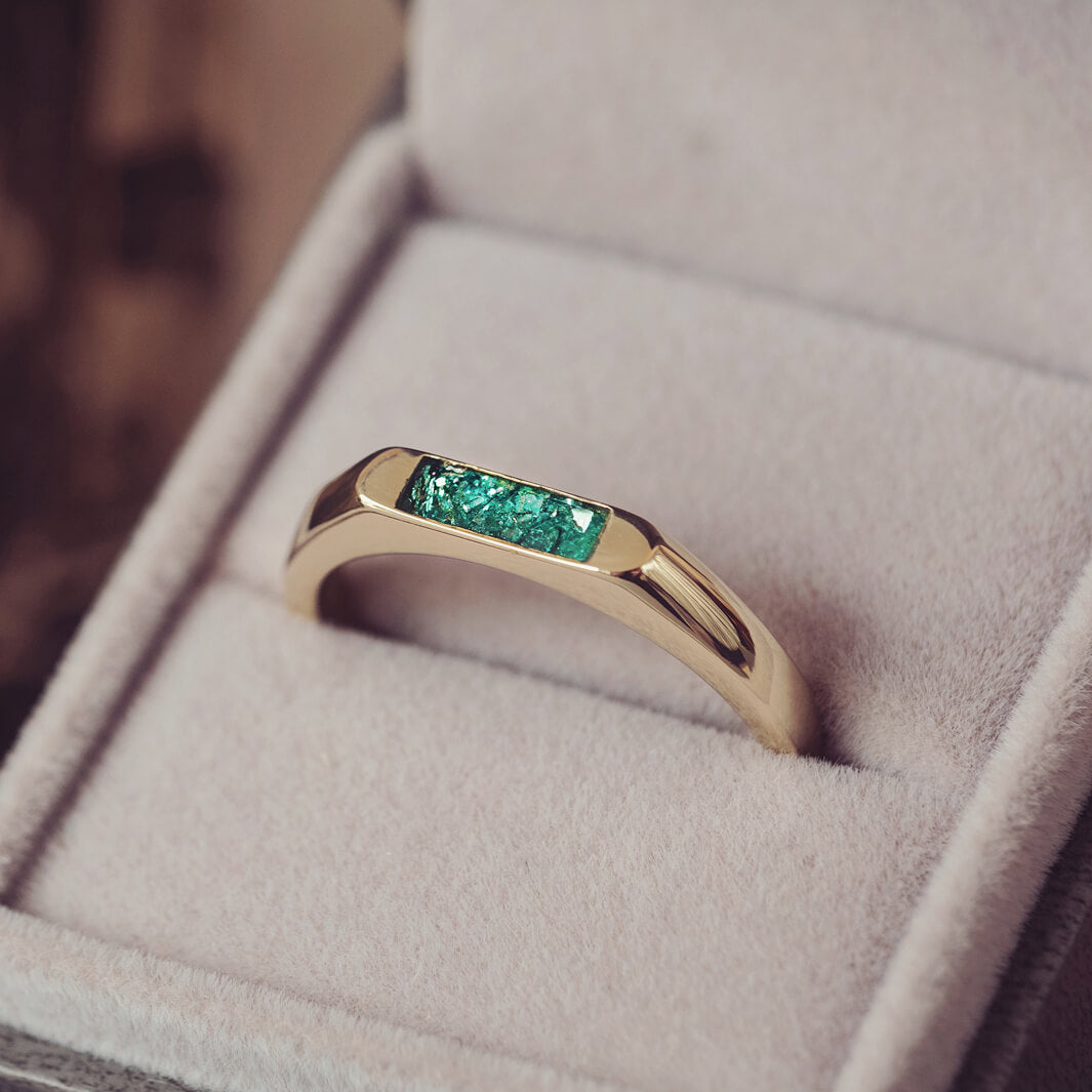 Gold Cremation Ashes Ring | Ashes Jewellery