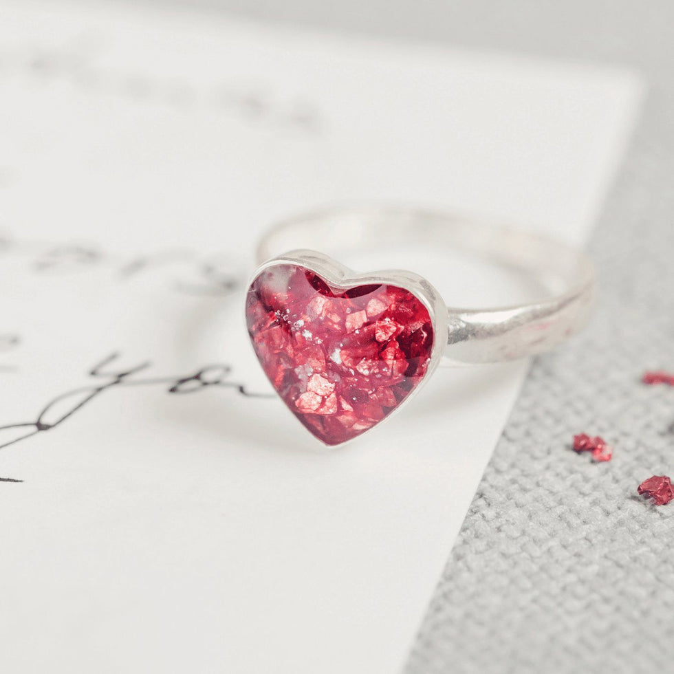 Memorial Ashes Heart Cremation Ring – Hand on Heart Jewellery
