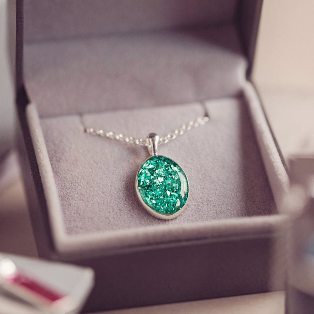 Memorial Oval Ashes Necklace | Cremation Ash Jewellery